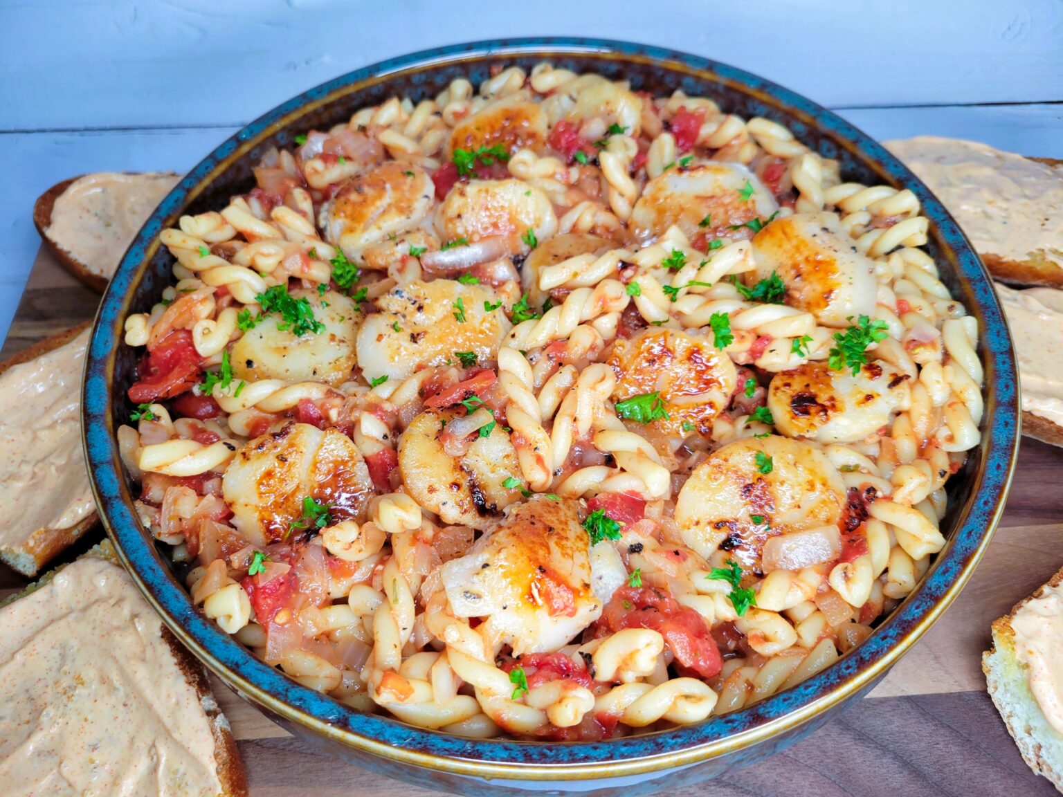 Scallops Gemelli Pasta in Tomato Sauce with Crusty Bread & Garlic Aioli ...